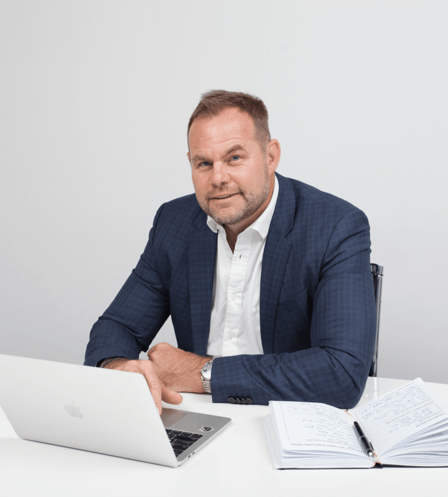 MONEY & INVESTING WITH ANDREW BAXTER | Money Investment Podcast